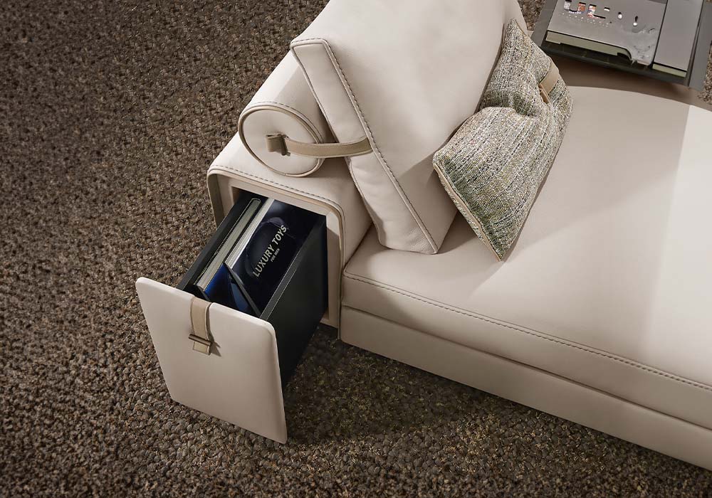 Vincent Sofa by Gamma | Modern Leather Sofa